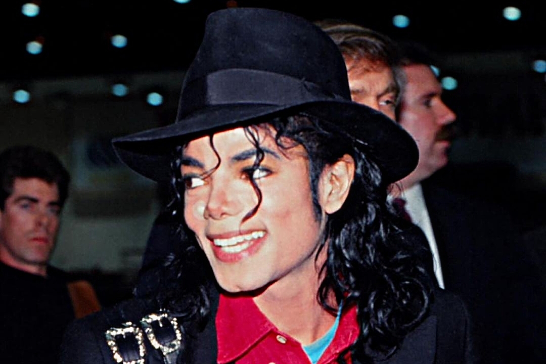 Michael Jackson: The Life and Legacy of the King of Pop - Learnspira